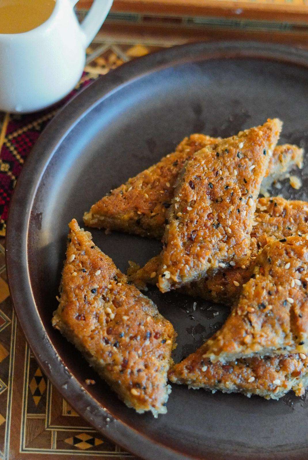 Hilbeh | Fenugreek Cake | FalasteeniFoodie
