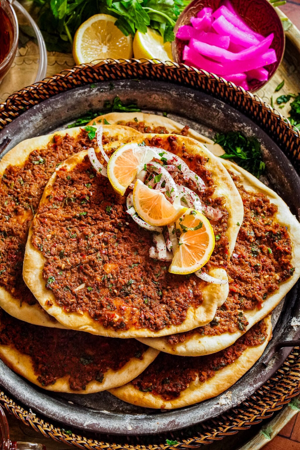Lahm Bi Ajeen (Lahmacun) - FalasteeniFoodie