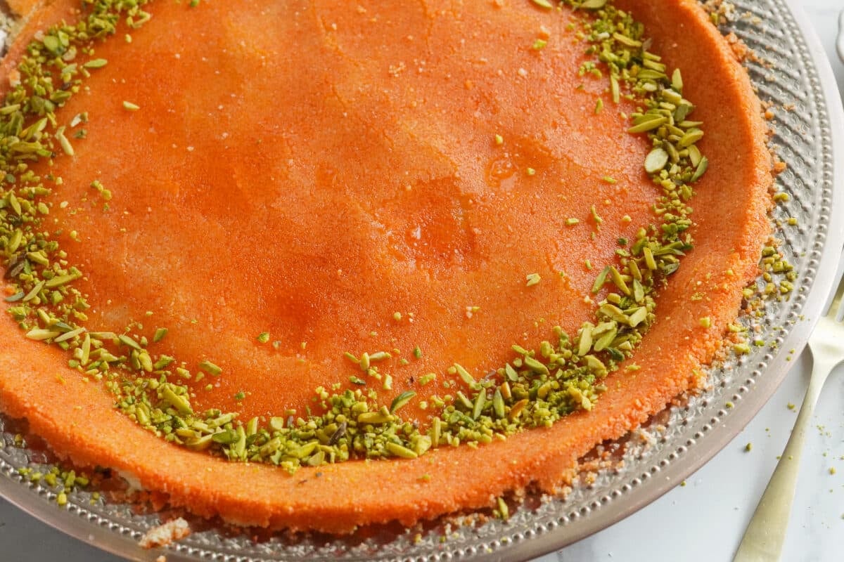 Knafeh Na'ameh (Nabulsi Knafeh) - FalasteeniFoodie