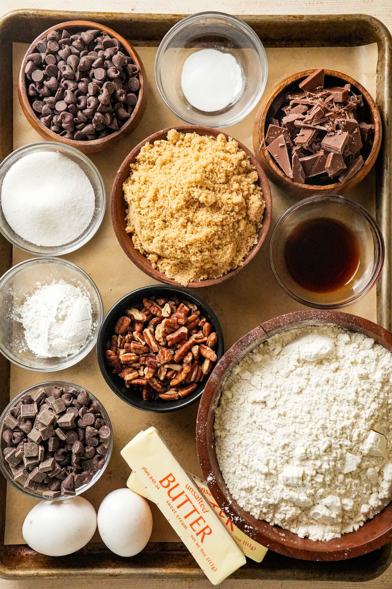 Levain Bakery-Style Chocolate Chip Cookies (Soft, Moist, and Huge ...